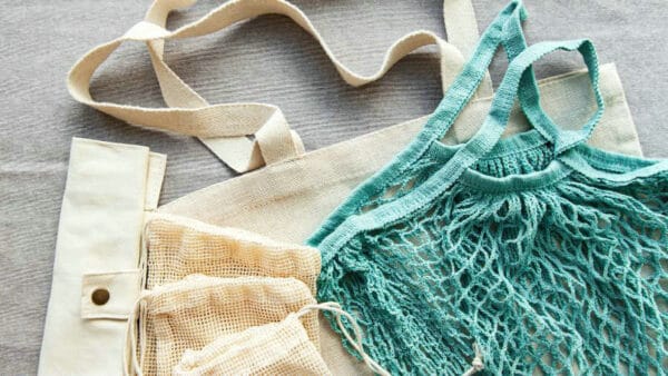 Mesh Fabric: What It Is, Characteristics, Uses, and More - Comfort